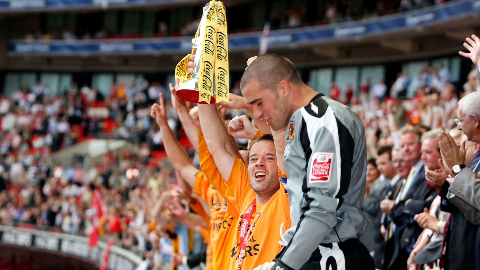 Ian Ashbee transfer unearthed a Hull City legend