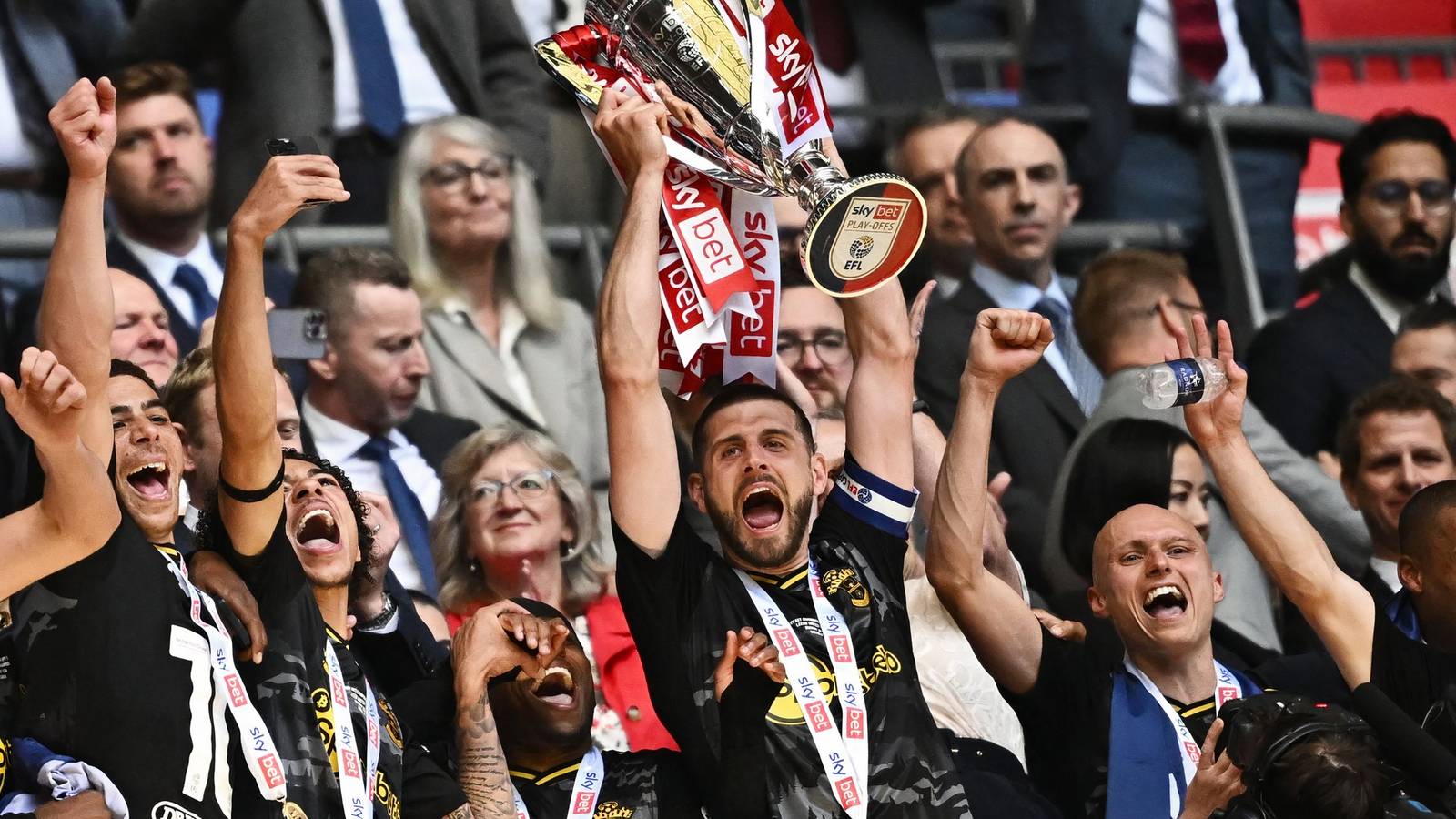 Southampton FC: Jack Stephens' Leeds United promotion admission