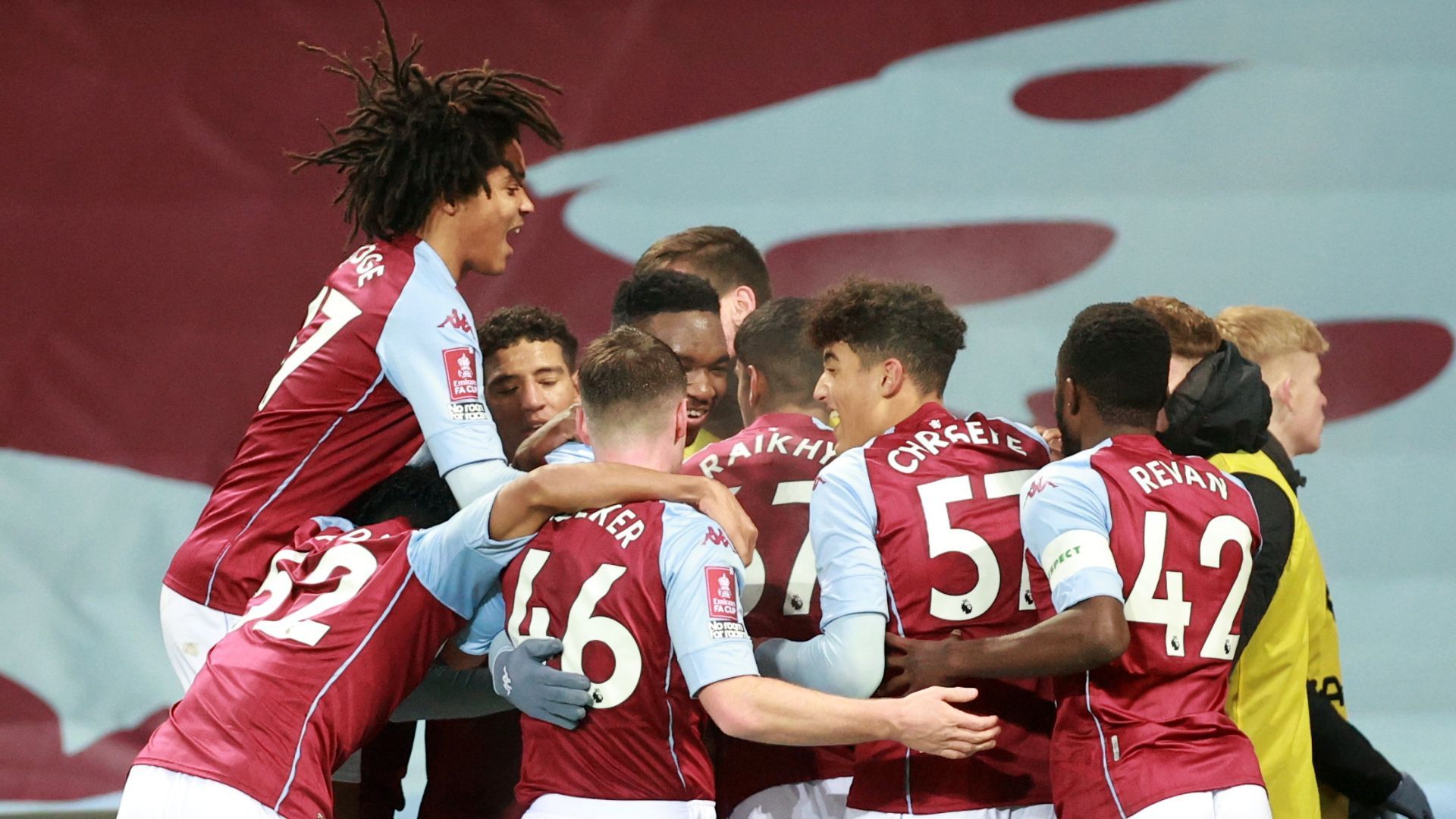 Stockport County keen on permanent deal for Louie Barry from Aston Villa