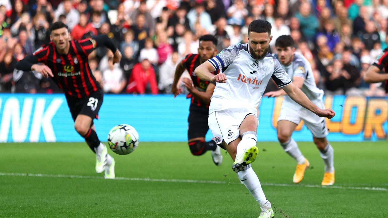 All 24 EFL Championship clubs' best centre-midfielder ranked from best ...