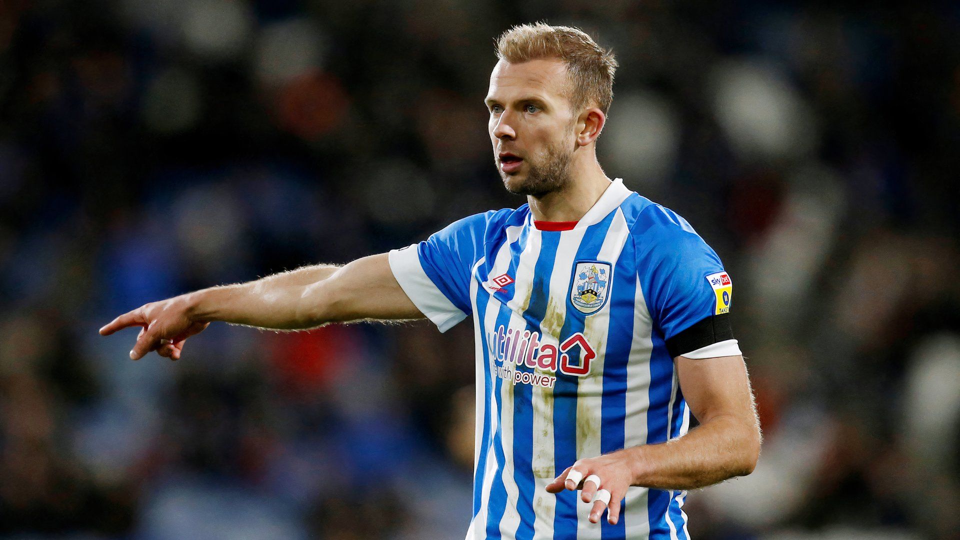 Barnsley join Bradford & Mansfield in chase for Blackpool's Jordan Rhodes