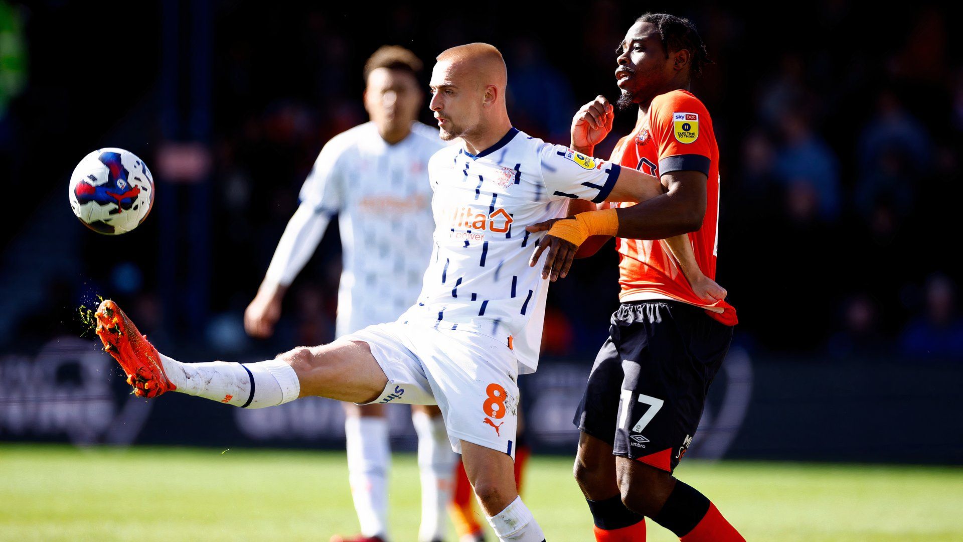 Stockport County set to complete ambitious deal for Man City midfielder ...