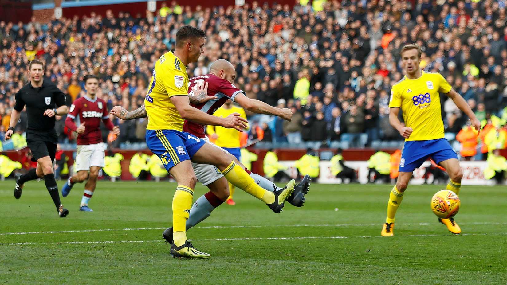 Alan Hutton reacts to Aston Villa goal against Birmingham City