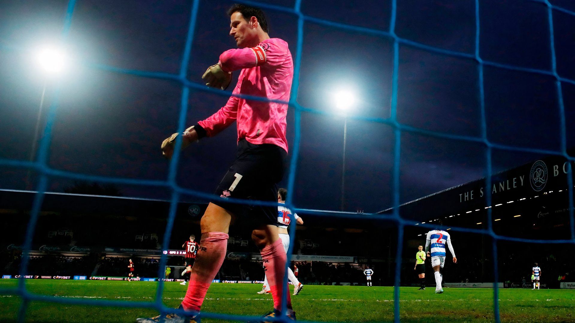 Charlton Athletic deal for Asmir Begovic collapses