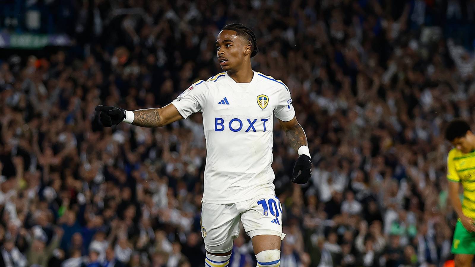 Leeds United: Archie Gray and Willy Gnonto react to Crysencio ...