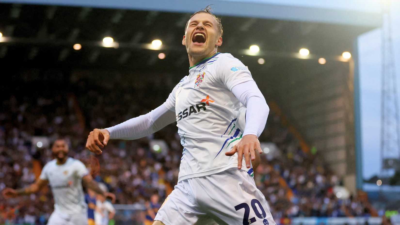 Elliott Nevitt helps reveal Gillingham quality in Gareth Ainsworth's ...