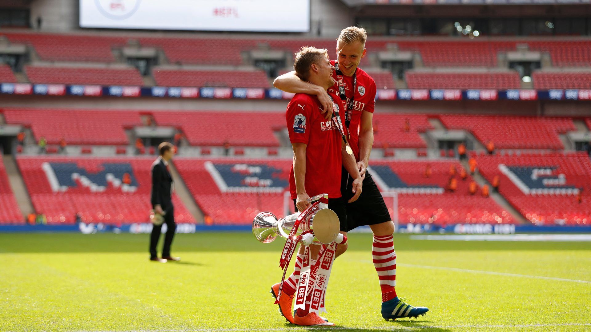 Barnsley FC: Alex Mowatt and Andy Yiadom react to Marc Roberts update