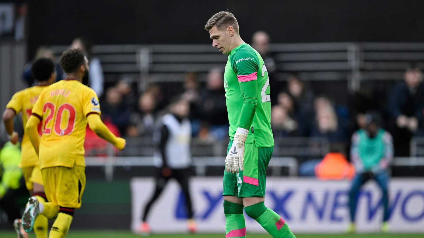 Luton Town goalkeeper Thomas Kaminski eyeing up Hatters exit as clear ...