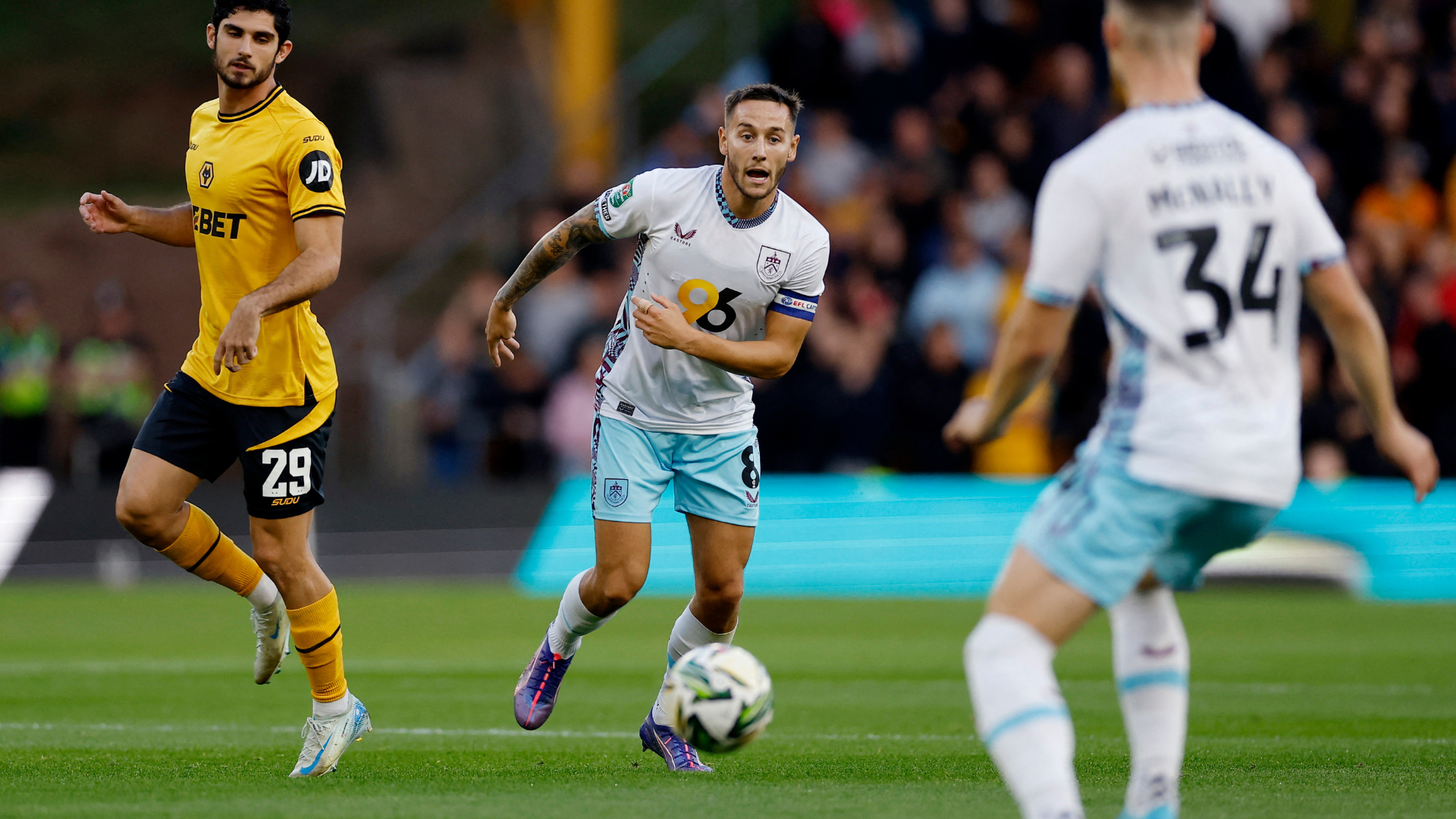 "Weakens the Burnley side" - Scott Parker urged to make Josh Brownhill call