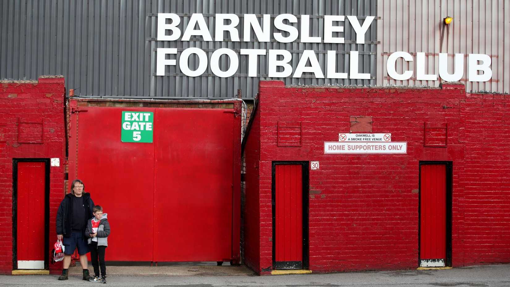 Wycombe Wanderers agree 7-figure transfer deal with Barnsley FC for ...