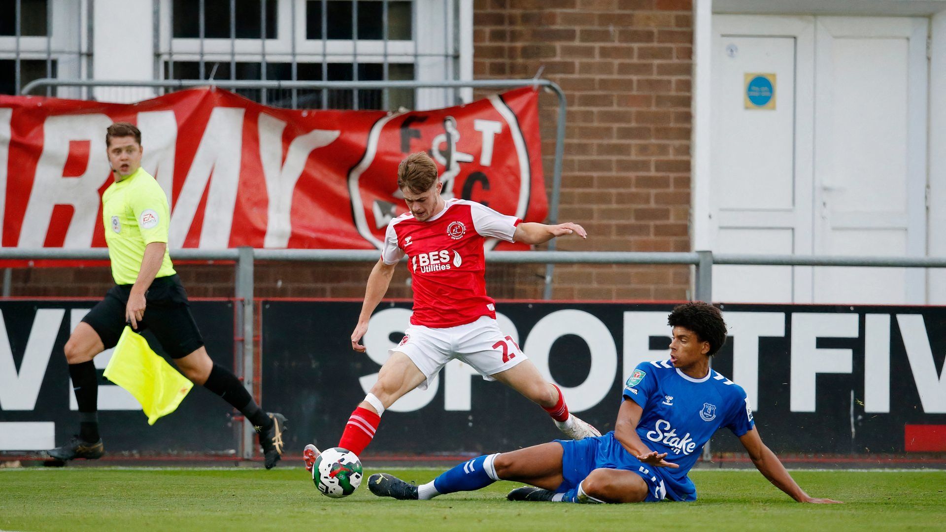 Reading preparing to move for Everton defender Reece Welch