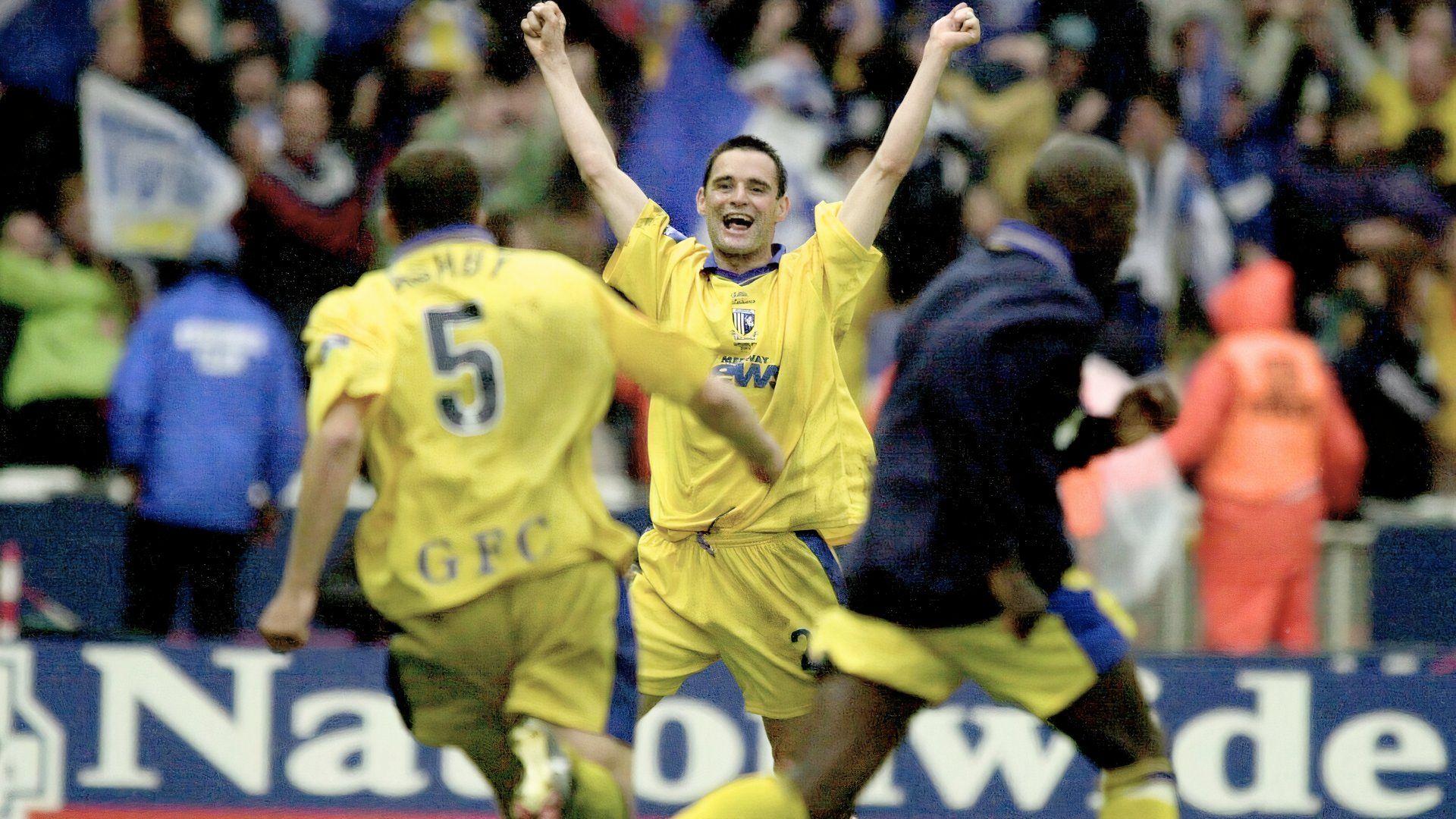 Man City transfer paved the way for £25k Gillingham legend Andy Thomson