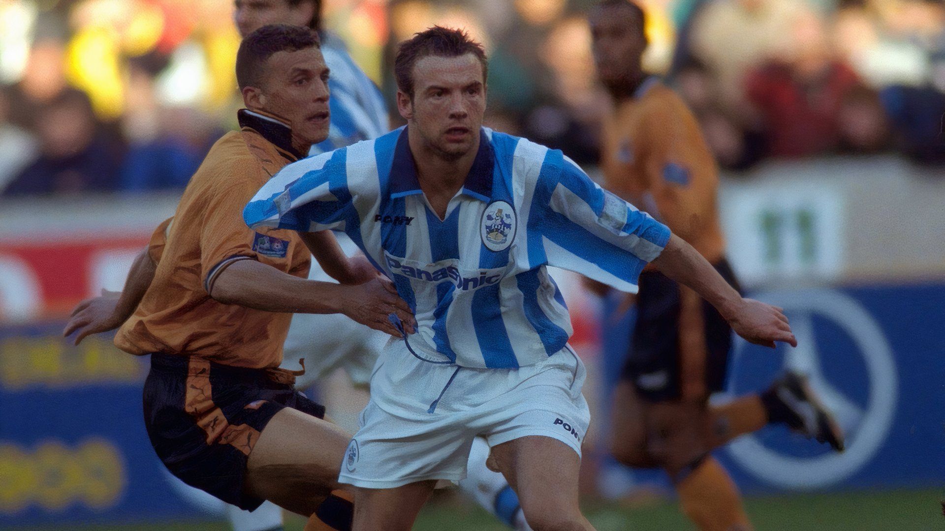 Michael Duff boo-boys dubbed "ludicrous" in vote of confidence for ...