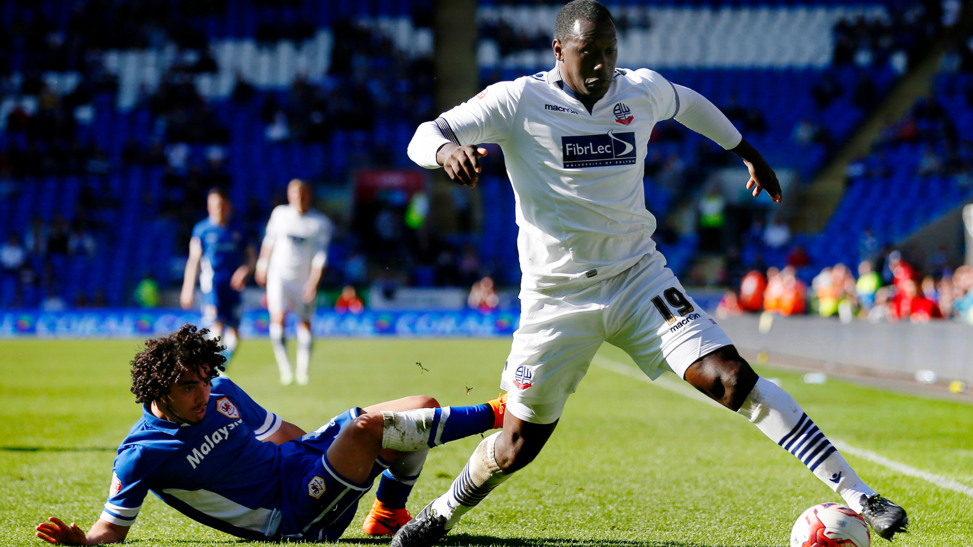 Emile Heskey offers advice to Bolton Wanderers and Ian Evatt