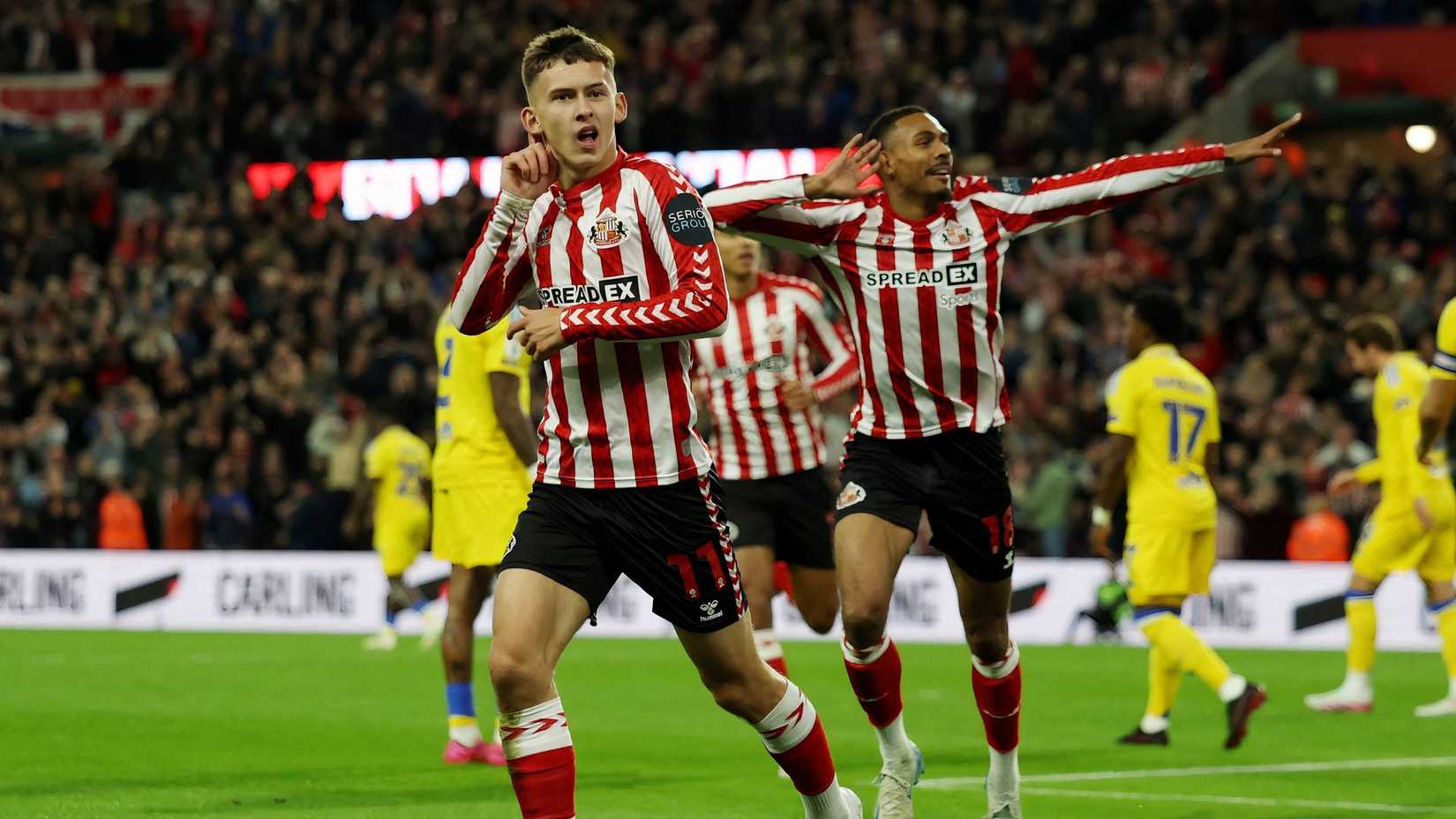 "Wow" - Chris Rigg reacts to Romaine Mundle post after Sunderland win v ...