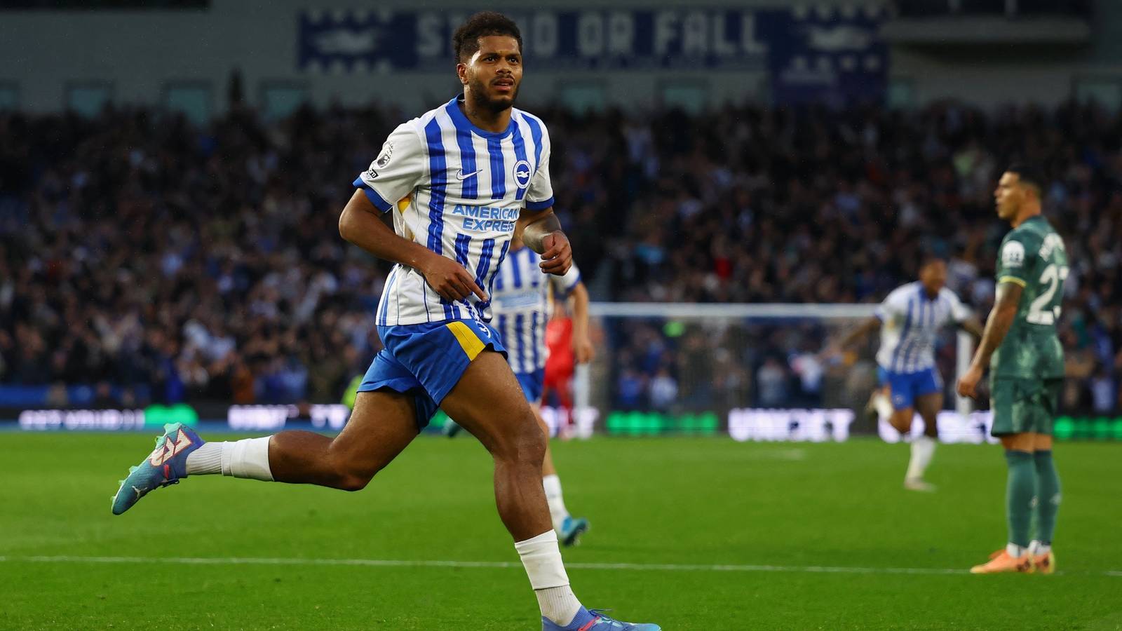 Georginio Rutter's wages at Brighton compared to what he earned at ...