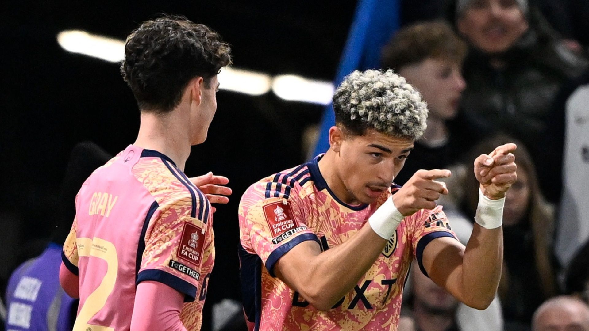 Leeds United: Daniel Farke urged to drop Joel Piroe for Mateo Joseph