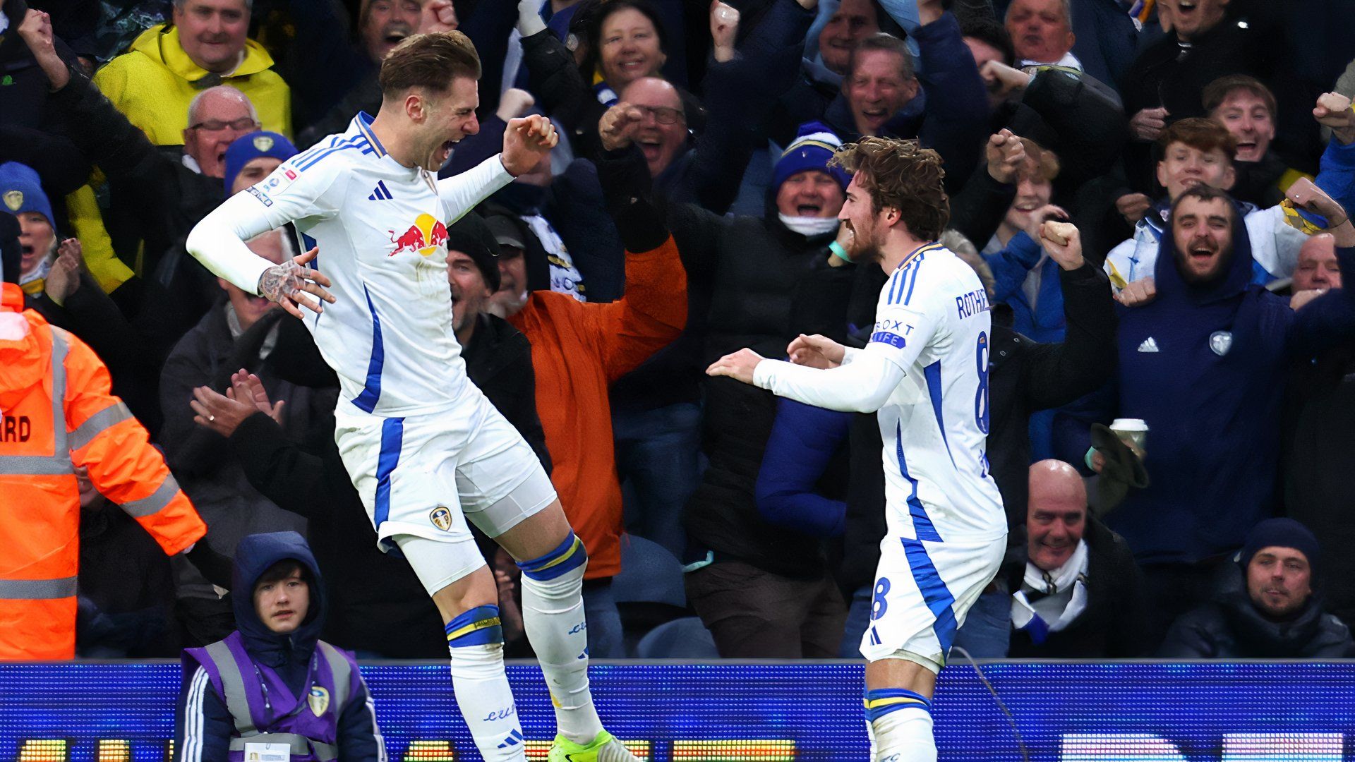 Carlton Palmer urges Leeds United to avoid £7.5m Joe Rothwell transfer deal