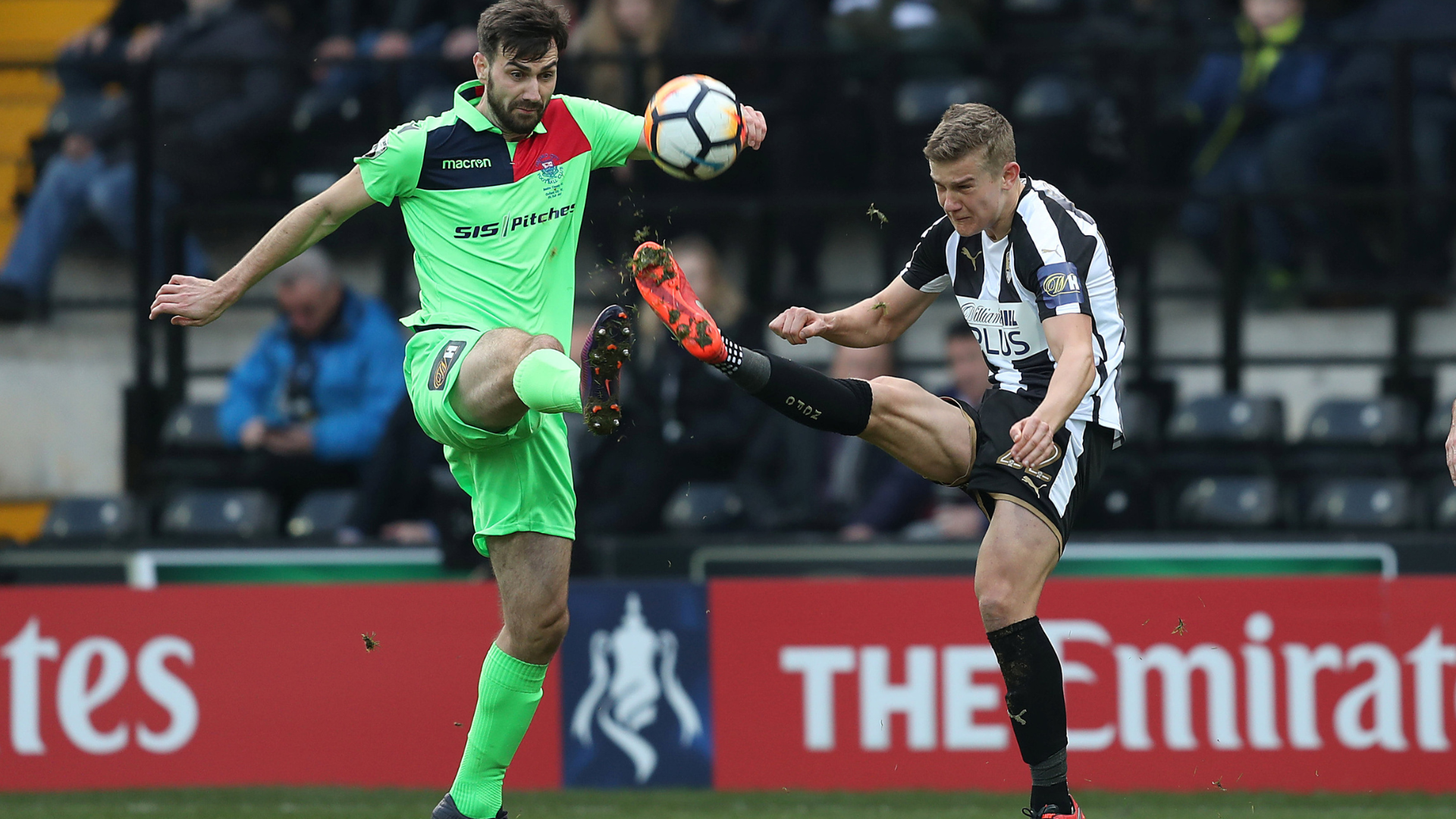 Notts County: Nottingham Forest edge key to Joe Gardner transfer race