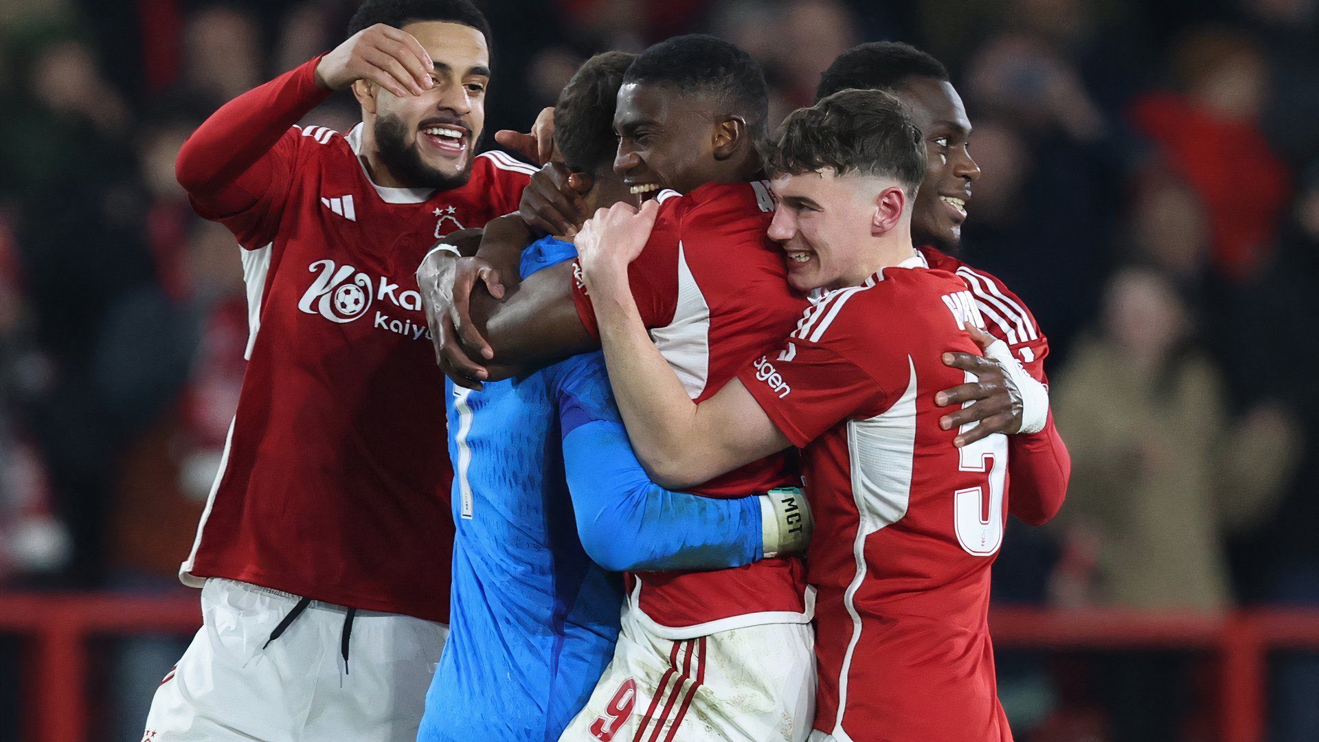 Notts County: Nottingham Forest edge key to Joe Gardner transfer race