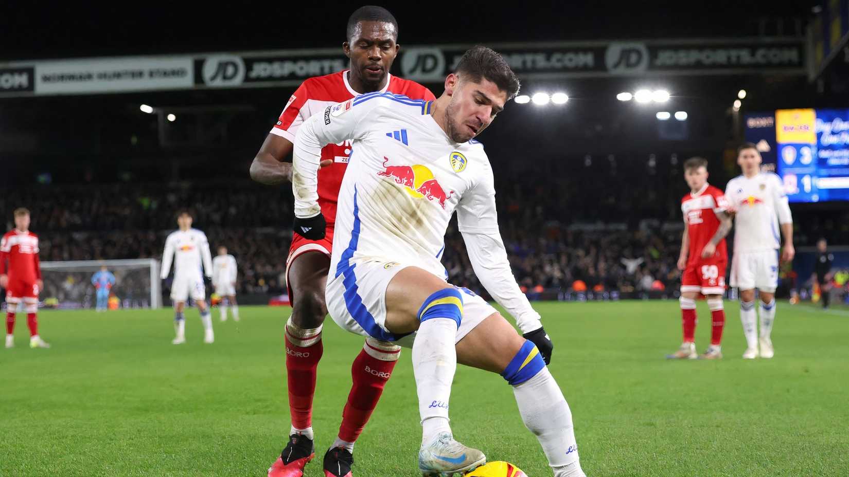 Leeds United: Leicester join Everton in Spurs, Manor Solomon transfer race