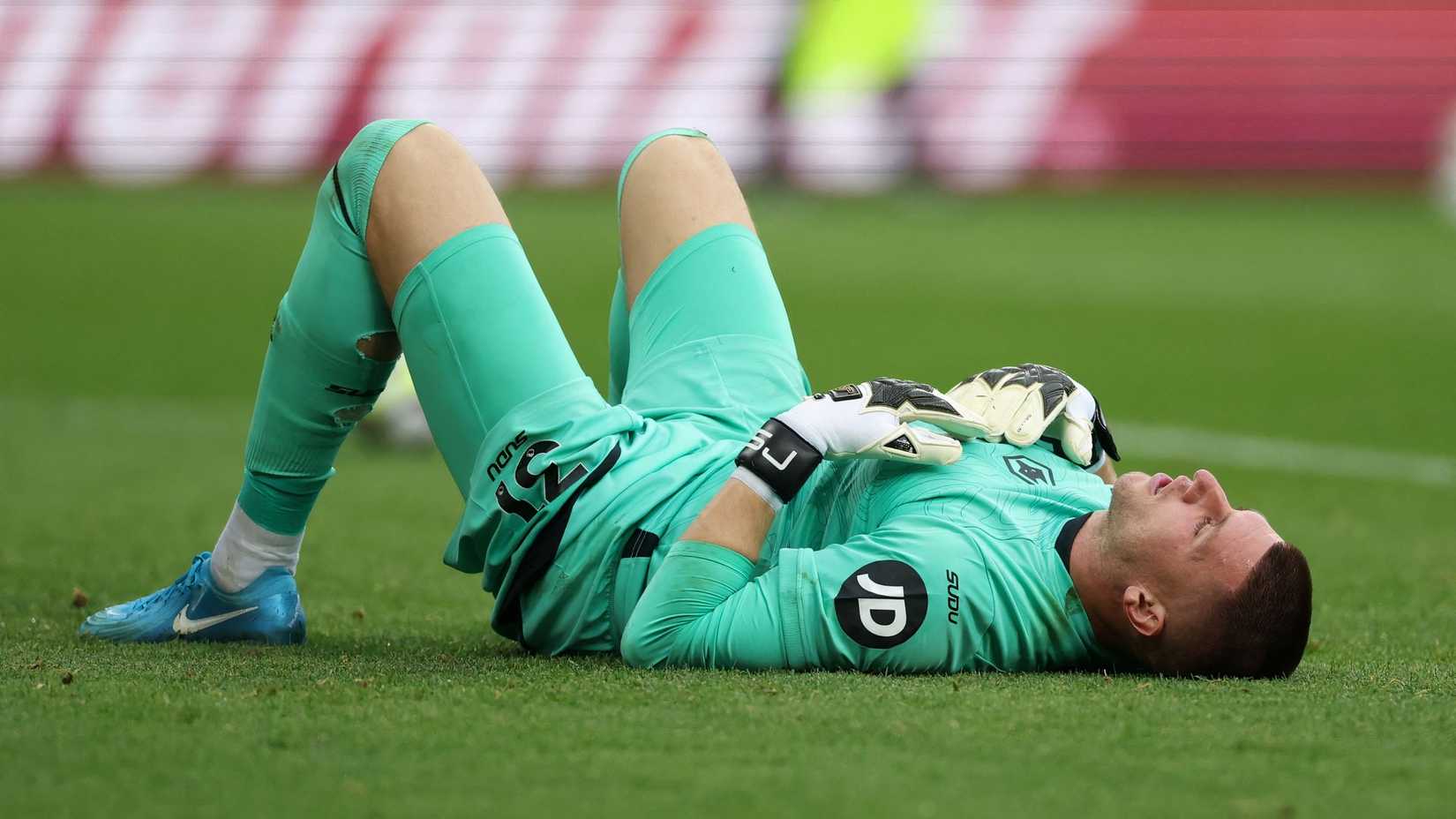 How much Sam Johnstone earns at Wolves as Leeds United plot transfer