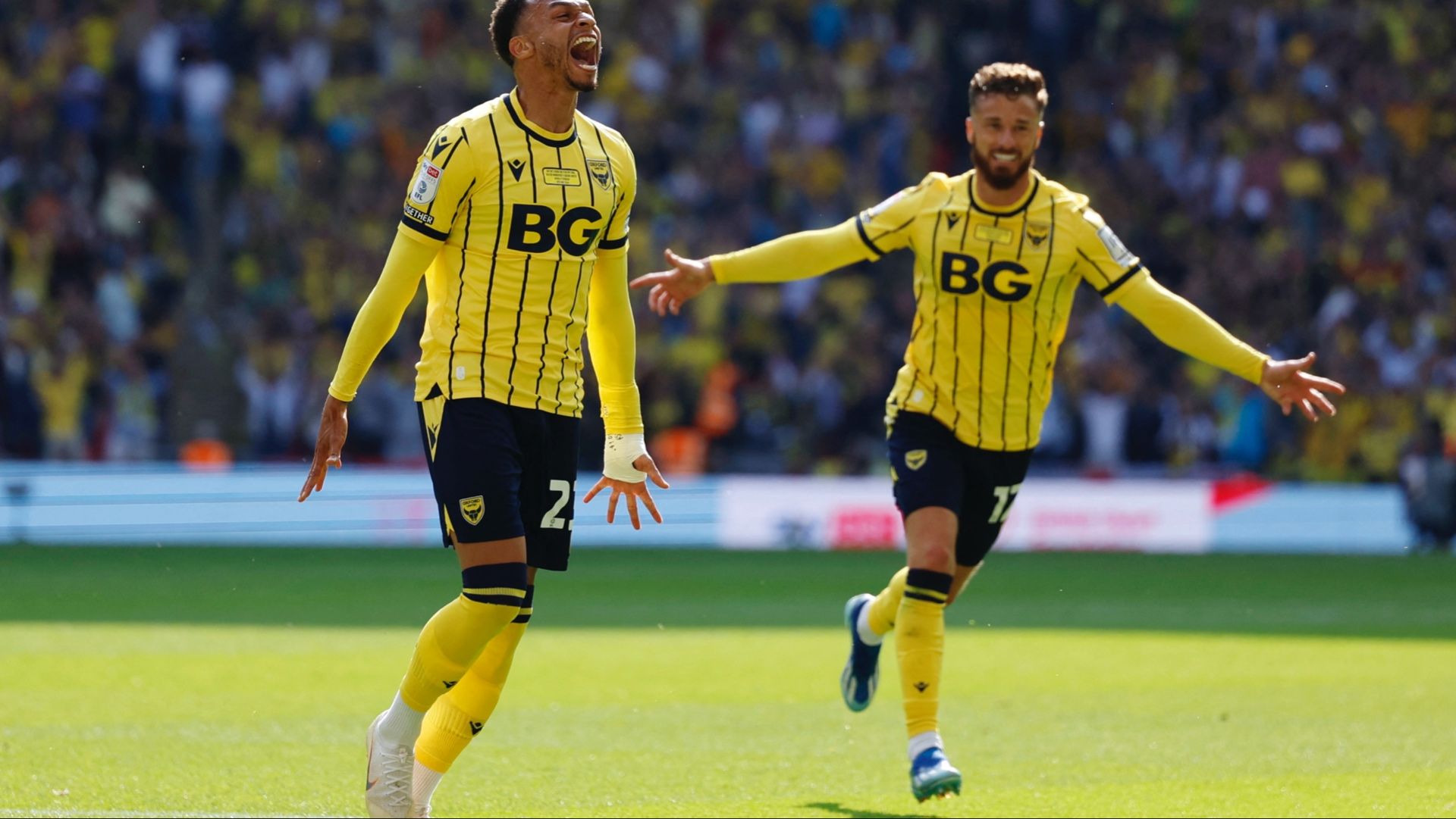 Oxford United: Gary Rowett should not rush Joe Bennet decision