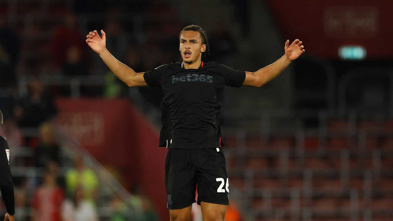 Stoke City lauded for "absolutely huge" Spurs deal - Big Premier League ...