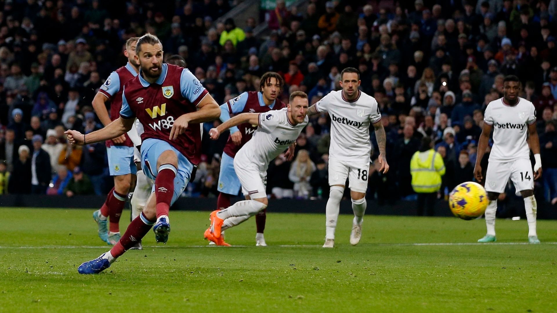 Wrexham AFC: Phil Parkinson needs to bench Jay Rodriguez and start Jack ...