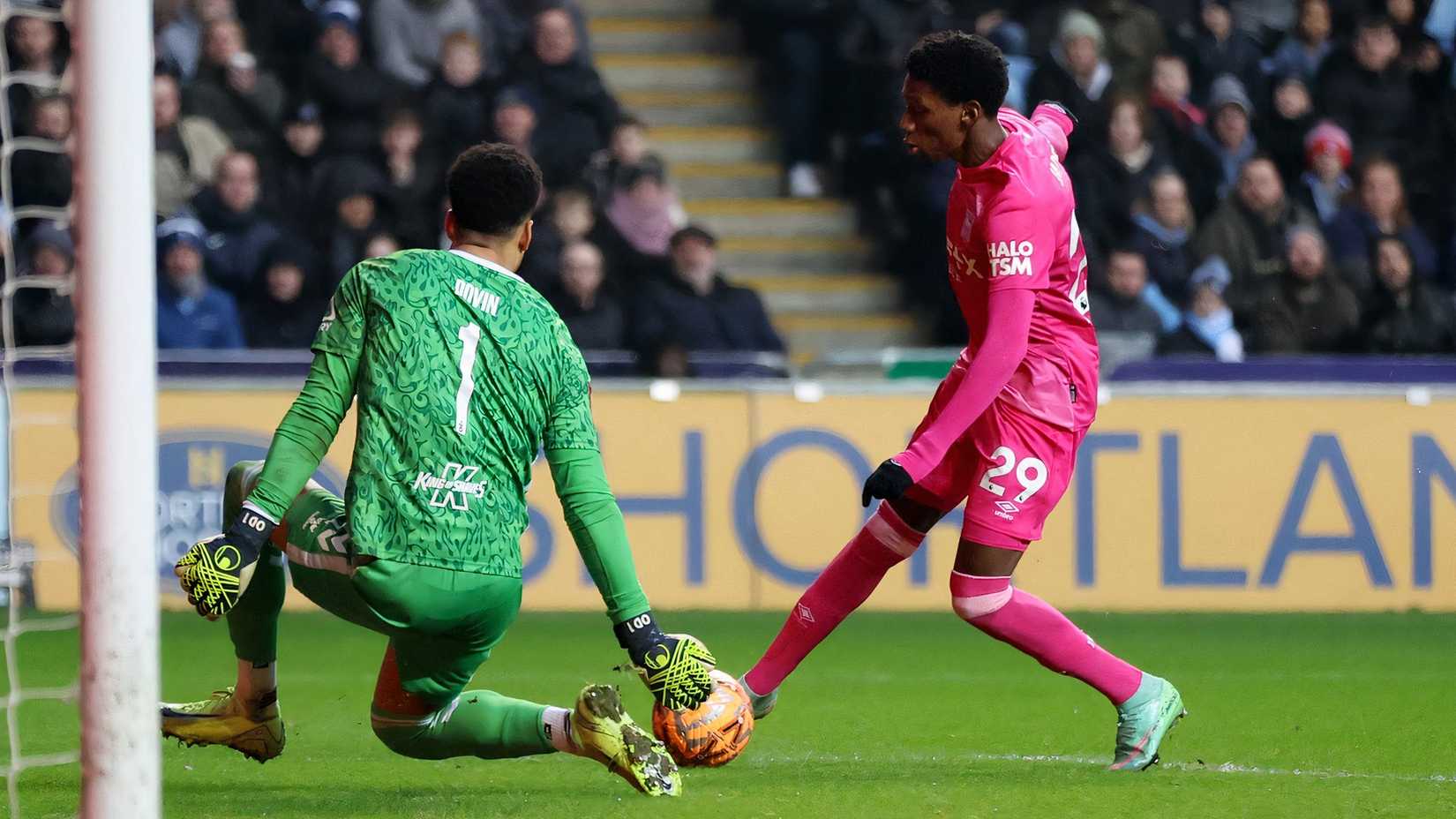 Coventry City: New Oliver Dovin update emerges as image is shared