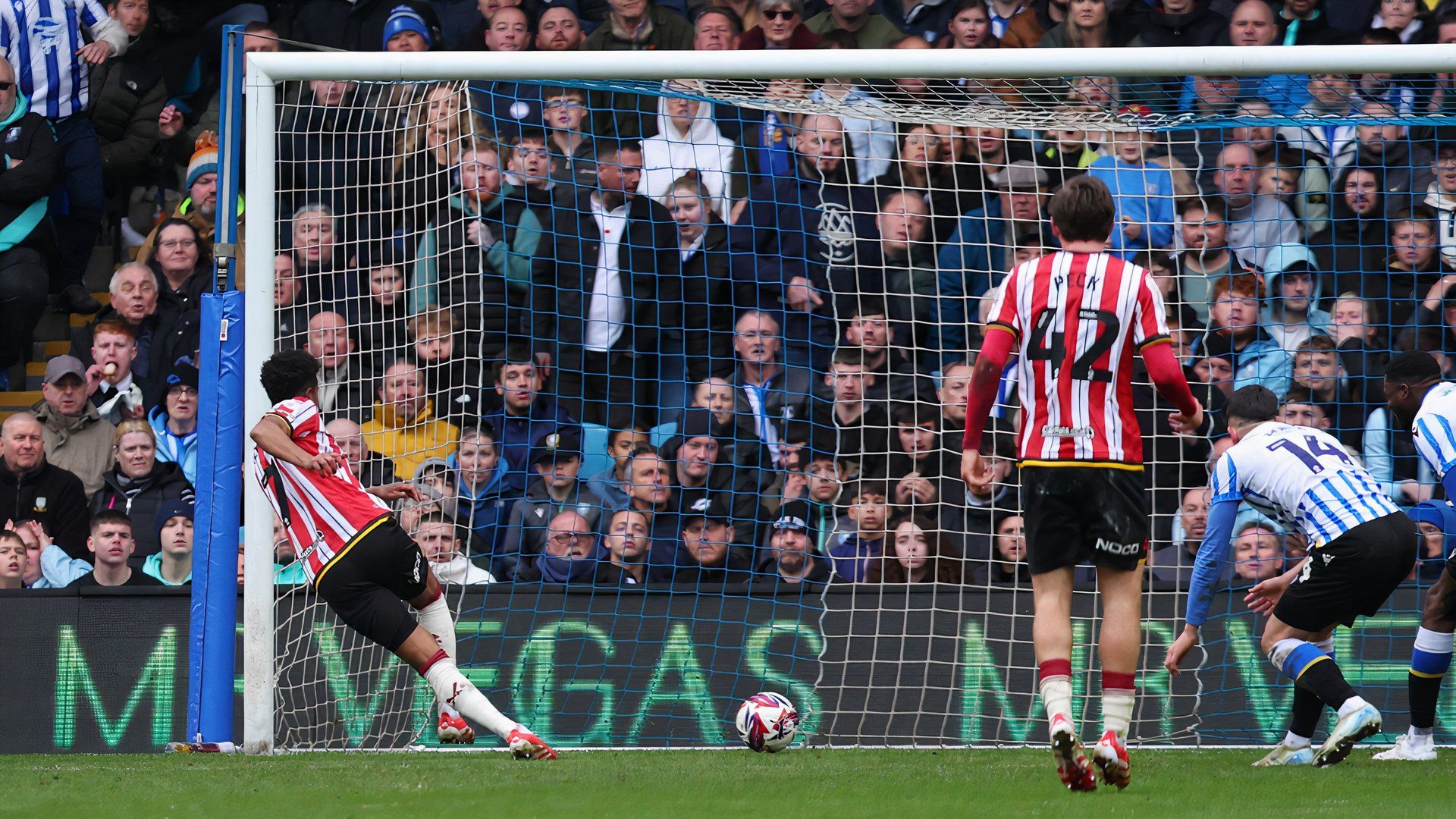 Sheffield United: Ollie Arblaster takes Sheffield Wednesday swipe after ...