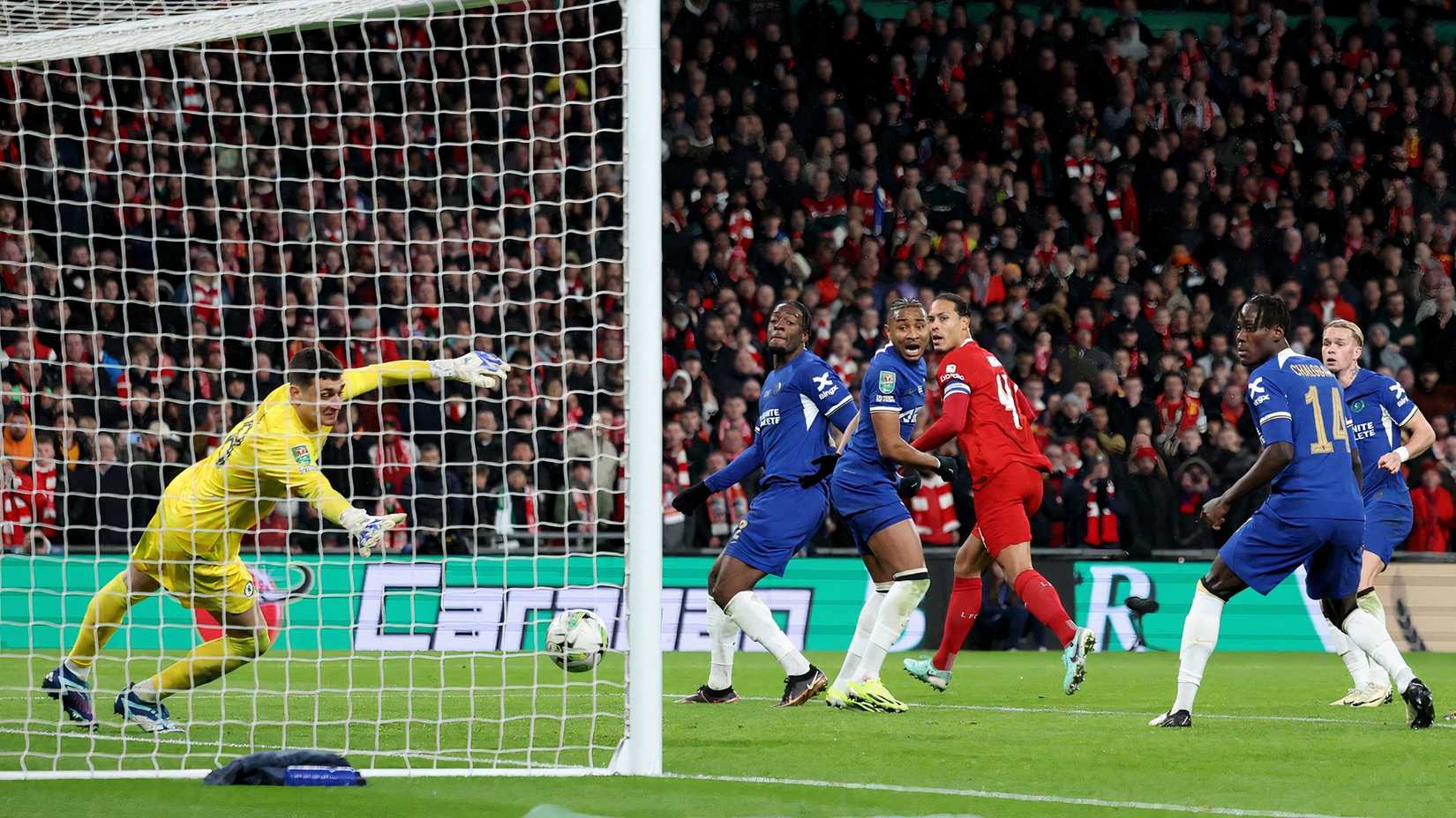 Exclusive: Van Dijk sent clear Isak warning ahead of Liverpool v ...