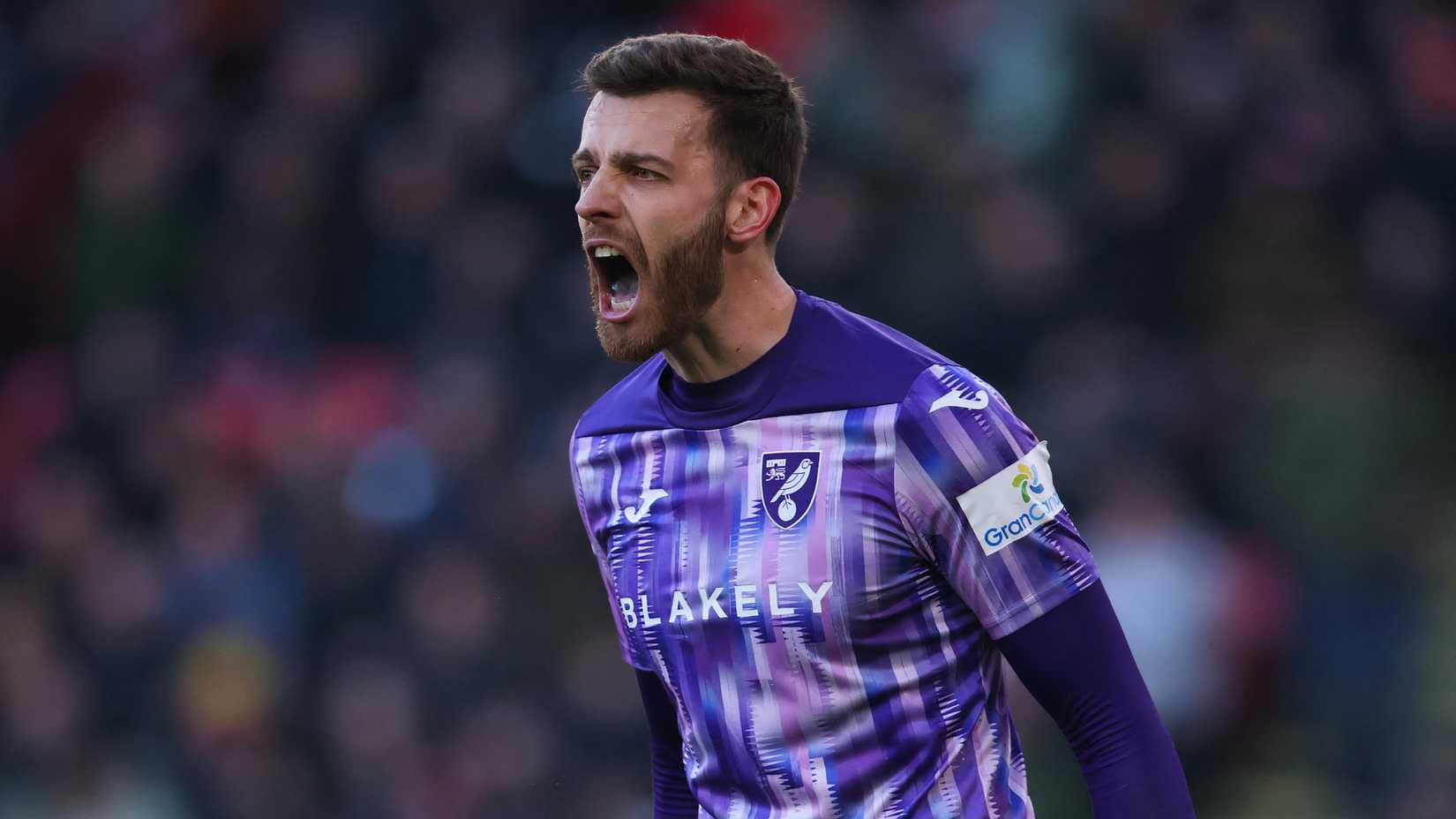 Angus Gunn issues dig towards Norwich City over his Carrow Road exit