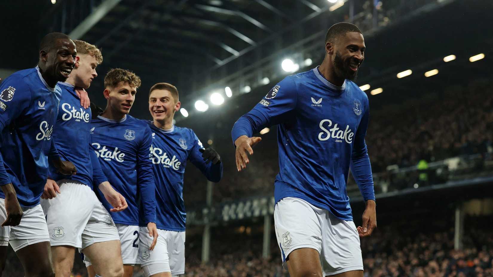 Leeds United set sights on Beto at Everton with £100m kitty