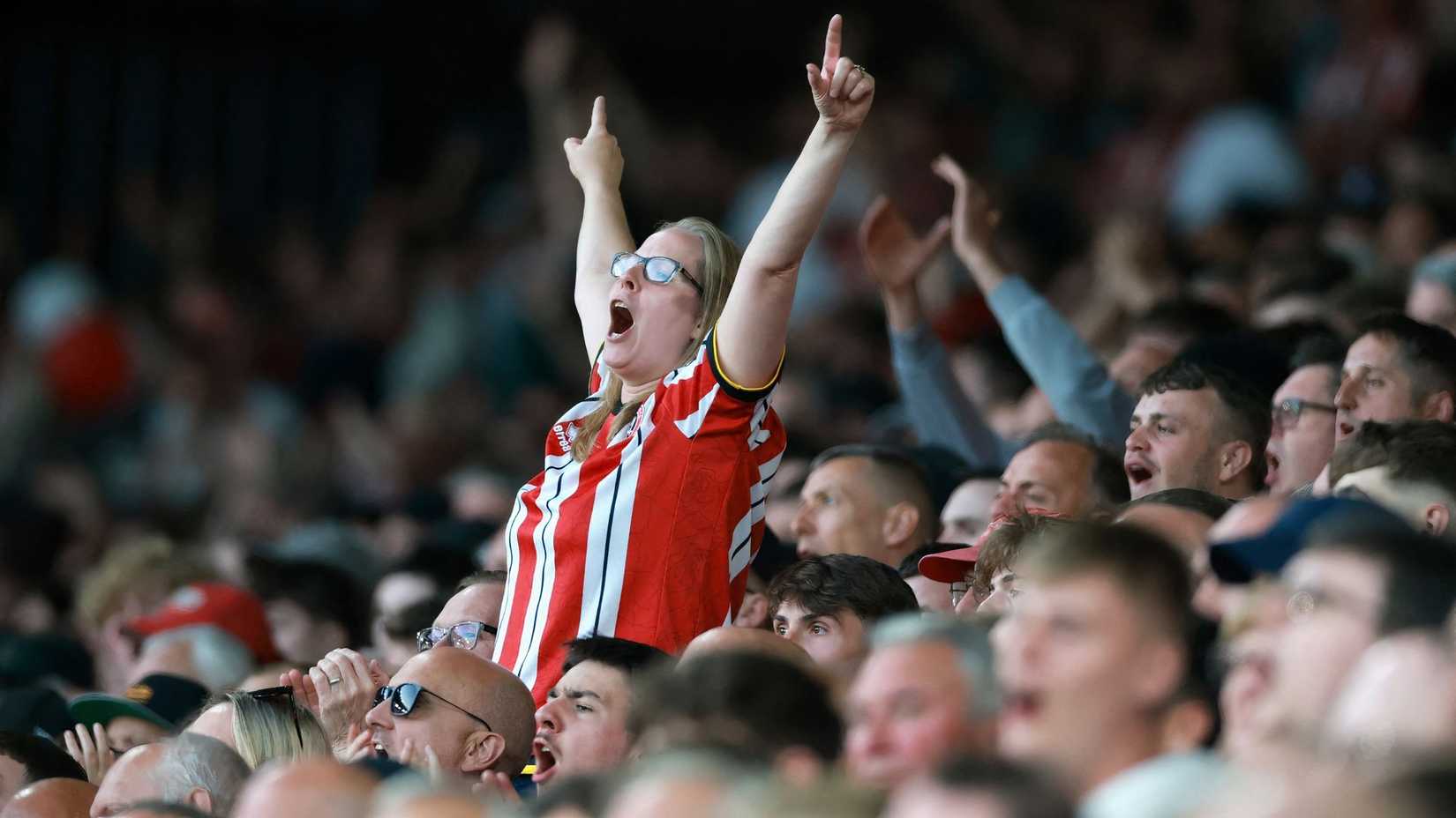 Sheffield United urged to seal Ryan Oné loan exit - it will "accelerate ...