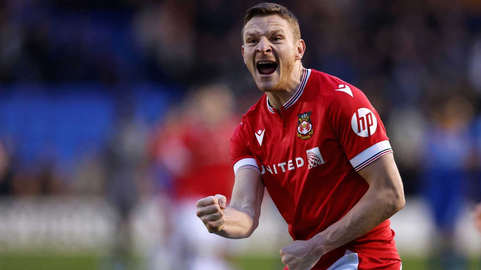 What Wrexham AFC manager Phil Parkinson has said to Paul Mullin after ...