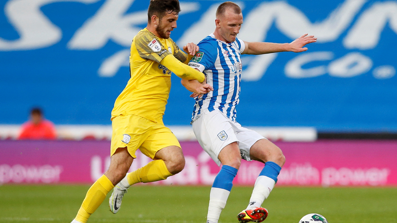 Gillingham poised to lose out on Wrexham, Will Boyle transfer agreement ...