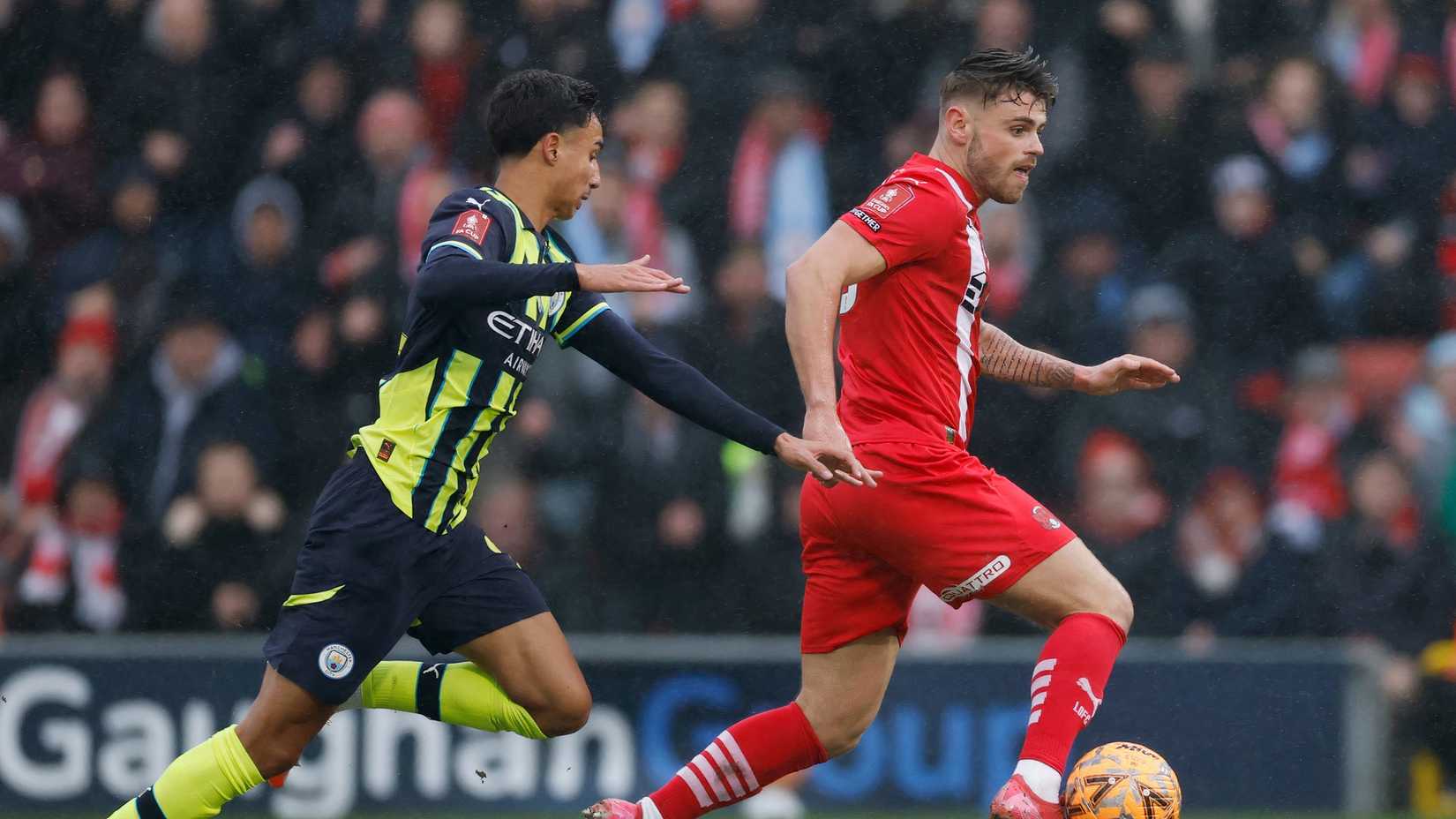 Luton Town told to be "bullish" and seal "fantastic" QPR transfer