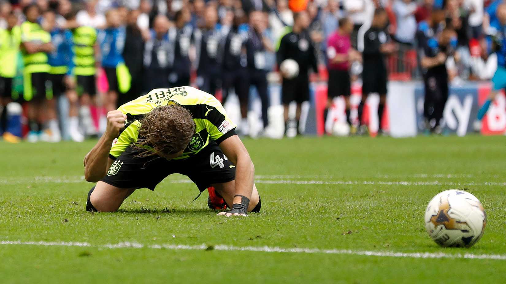 Huddersfield Town struck gold with free transfer - the Championship ...