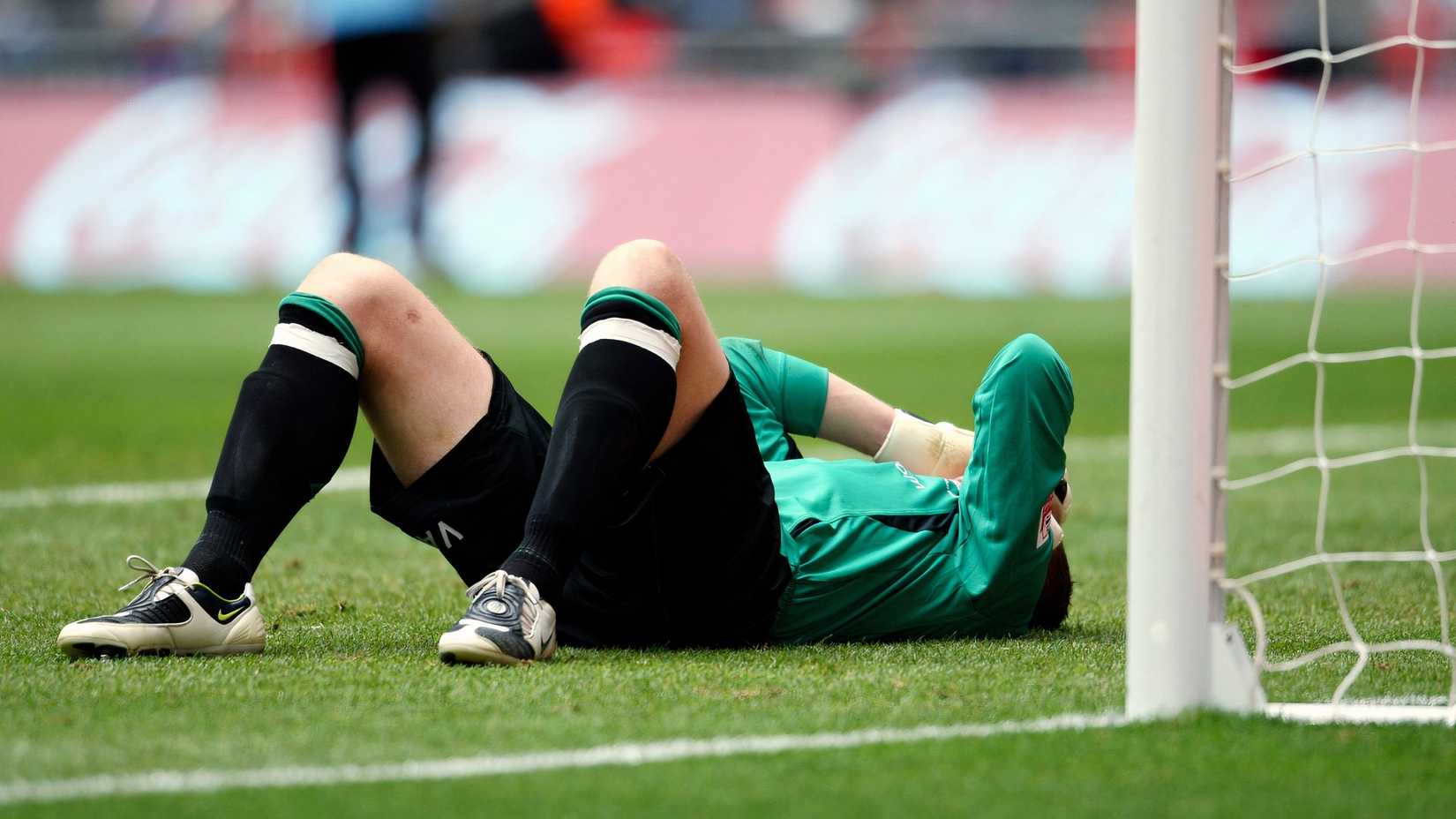 Footage emerges of Paddy Kenny v Curtis Davies boxing match - ex ...