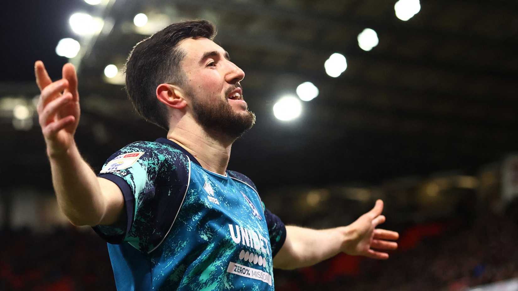 Reaction given to Finn Azaz situation at Southampton - he is doing what ...
