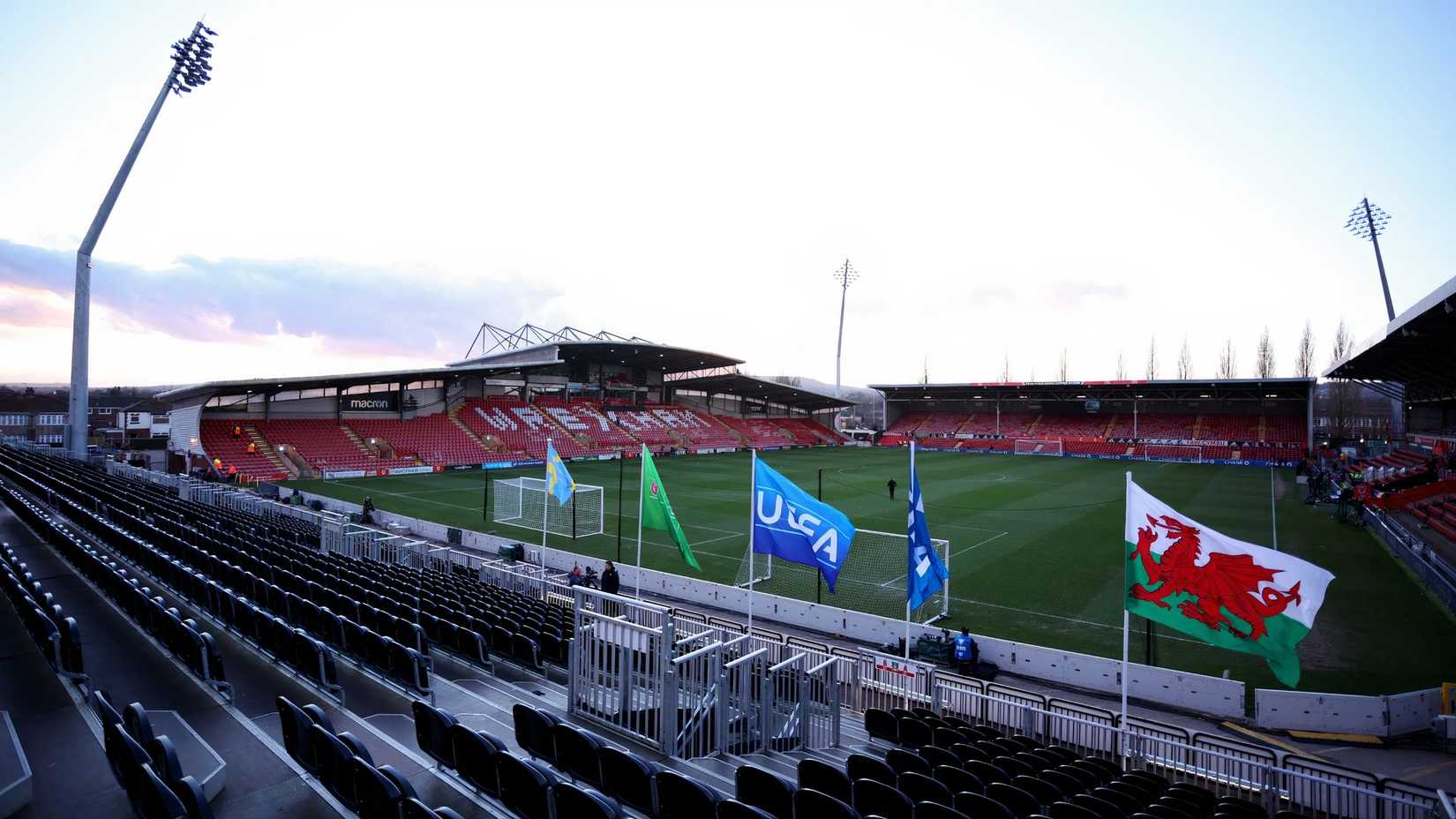 Wrexham plot transfer raid for Swansea City's Ethan Galbraith