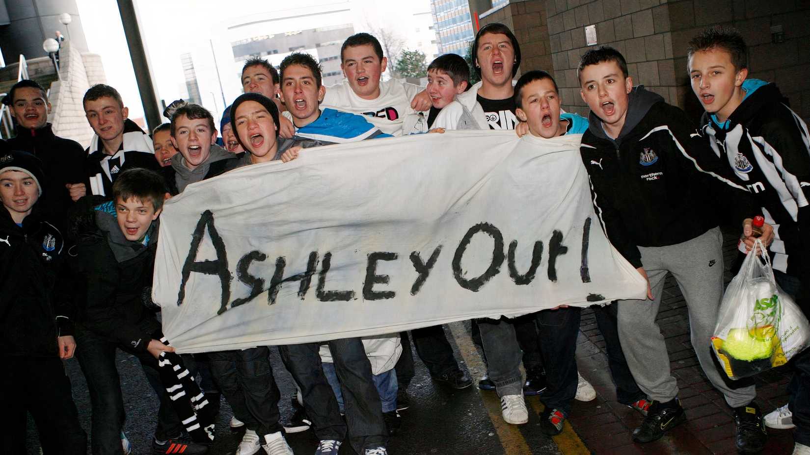 Why Newcastle United fans hate Mike Ashley as Sheffield Wednesday ...