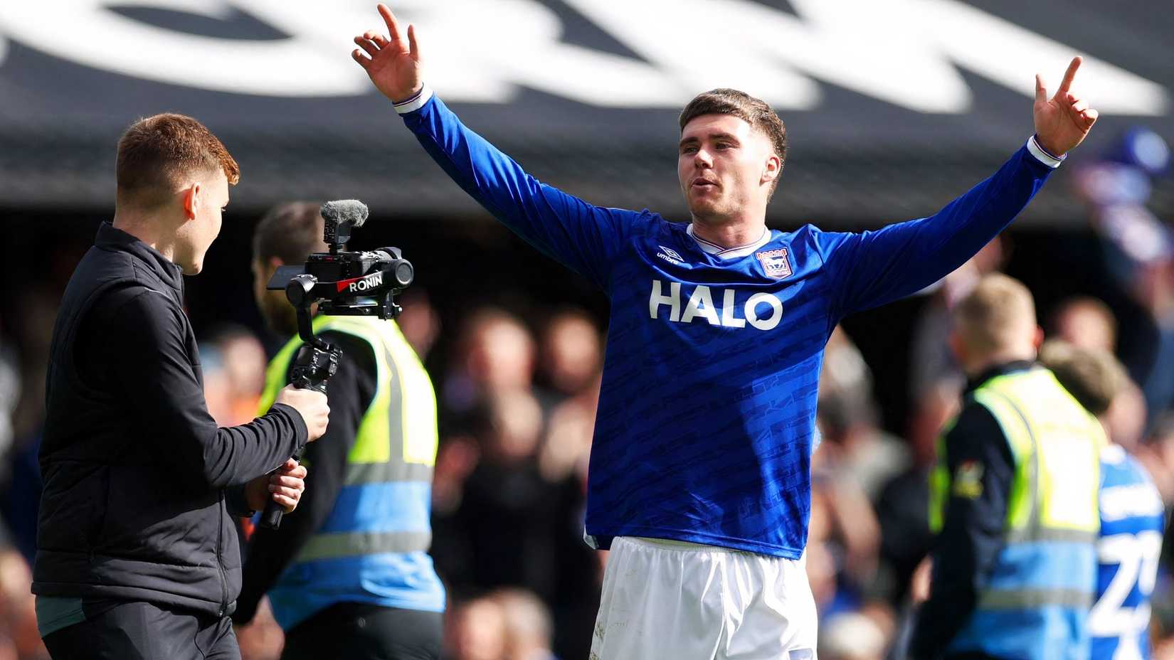 10 EFL Championship stars you should sign on Football Manager 26