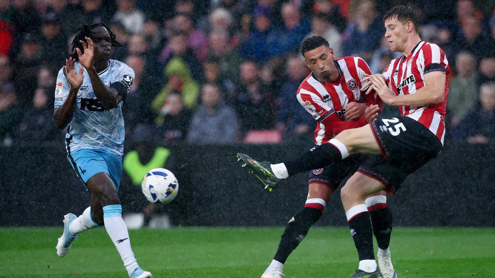 Worrying Sheffield United claim issued on ex-Luton Town man - it "sums up" Blades summer ...