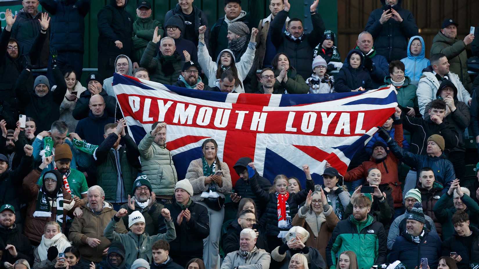 Plymouth Argyle in a "mess" as fans "begin to question" Simon Hallett ...