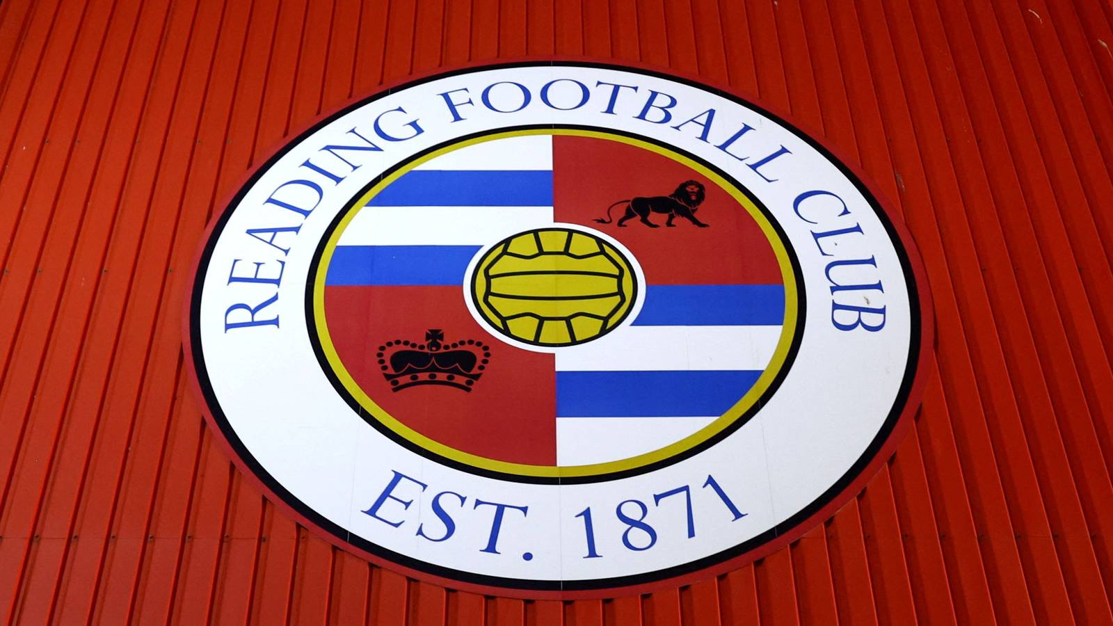 Reading FC face Lewis Wing exit concern - it must end one way
