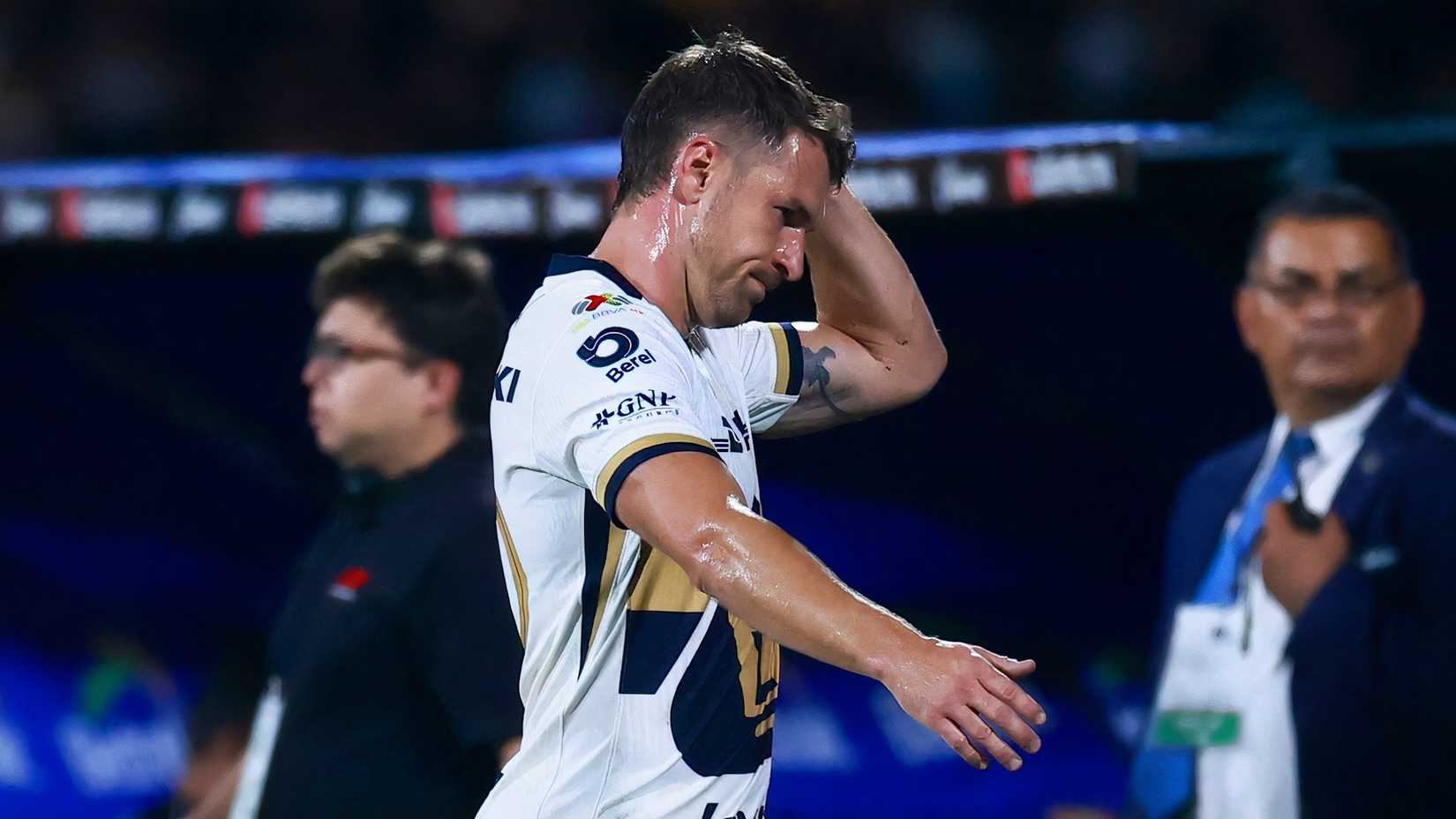 Cardiff City urged to 'stay clear' of potential Aaron Ramsey transfer ...