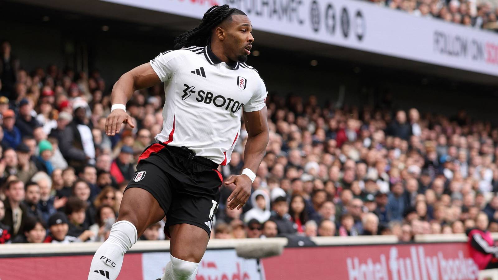 Fulham winger's future is up in the air - Middlesbrough have to be ...