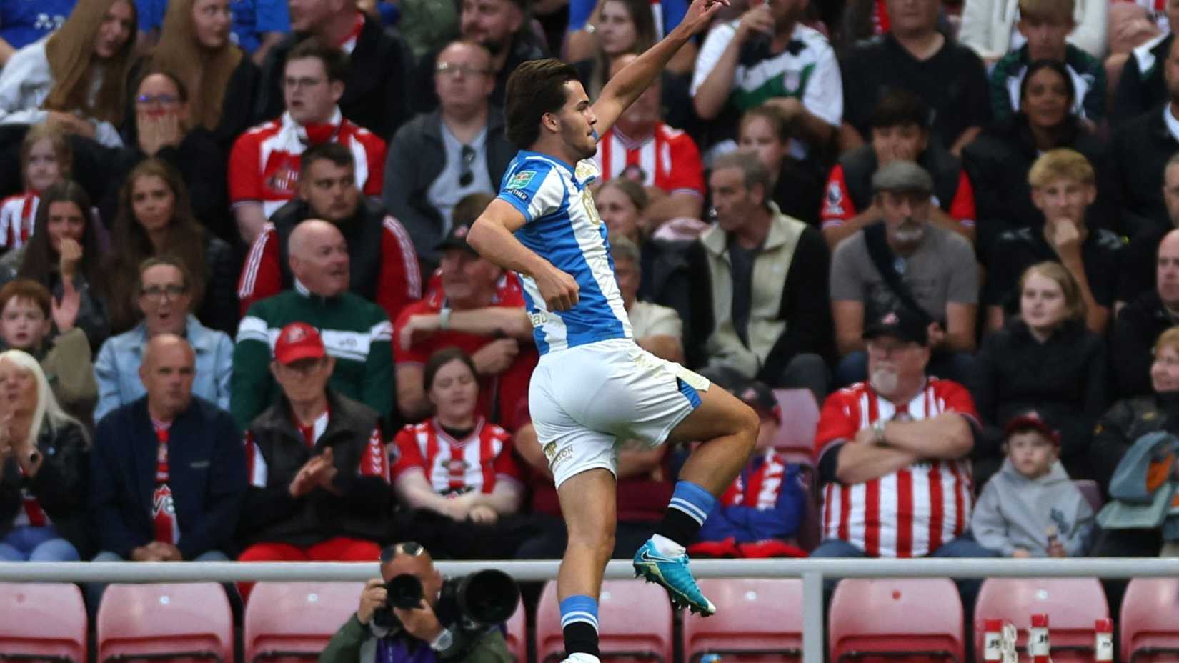 Huddersfield Town reaction given to Chelsea, Leo Castledine news - he's ...